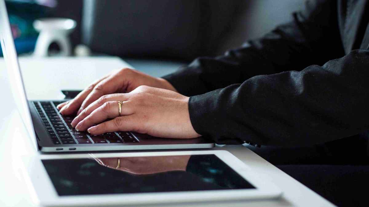 How to Write a Hook According to Your Prompt - Readability