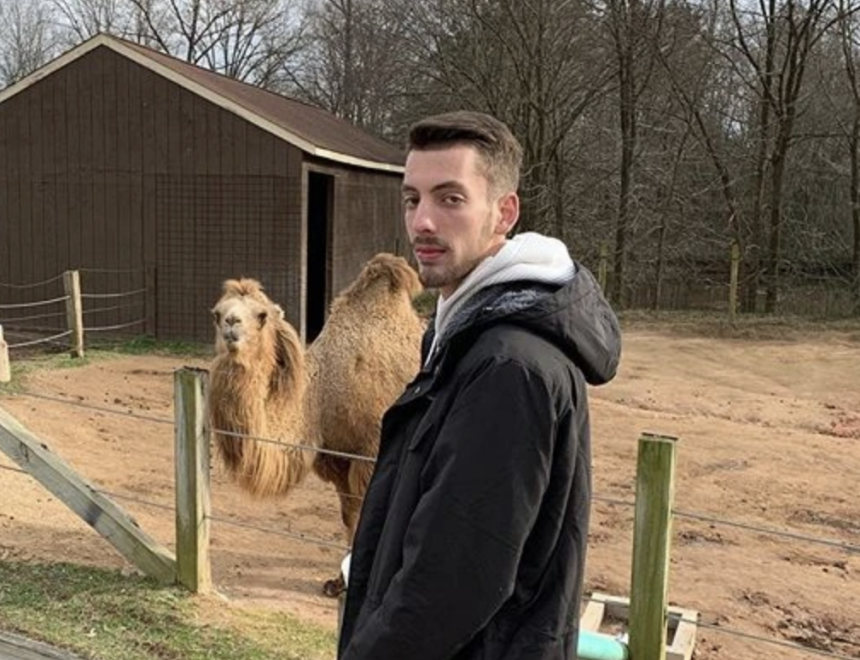 How Tall Are the Members of MrBeast's Team? - Readability