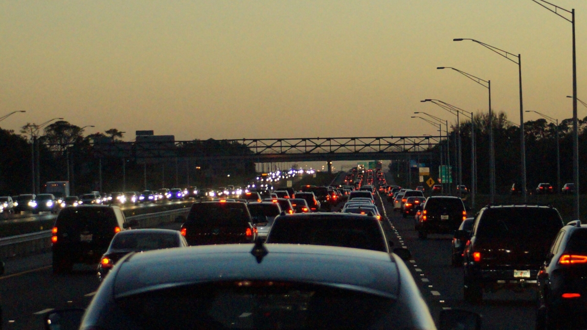 Effective Solutions to Avoid Traffic Congestion for Your Fleet ...