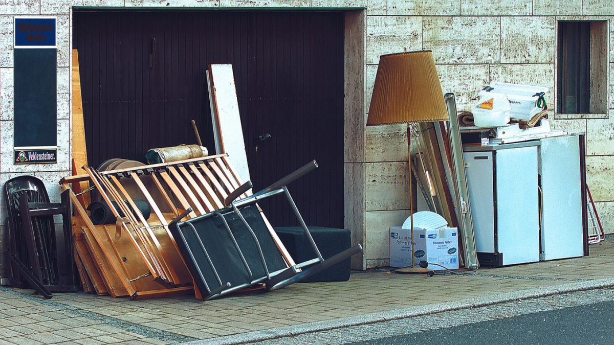 The Cost of Junk Removal in Queens: What to Know - Readability