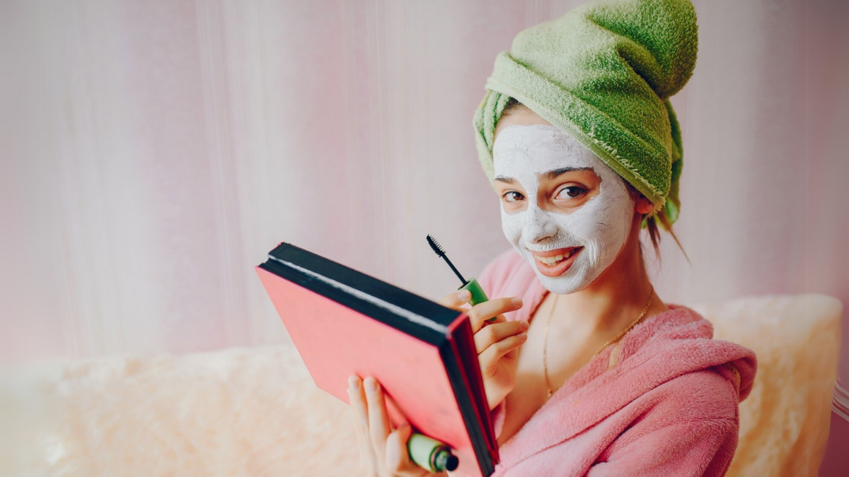 Deep Pore Cleansing Facial: Definition and Main Benefits