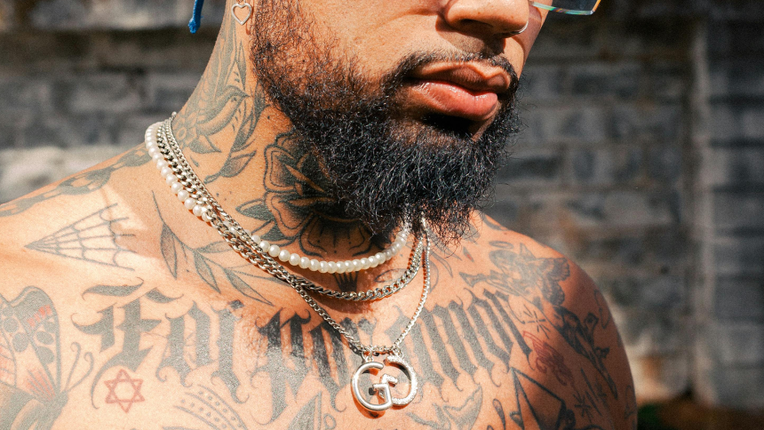 Why Do Guys Wear Chains? (15 Shocking Reasons Explained) - Readability