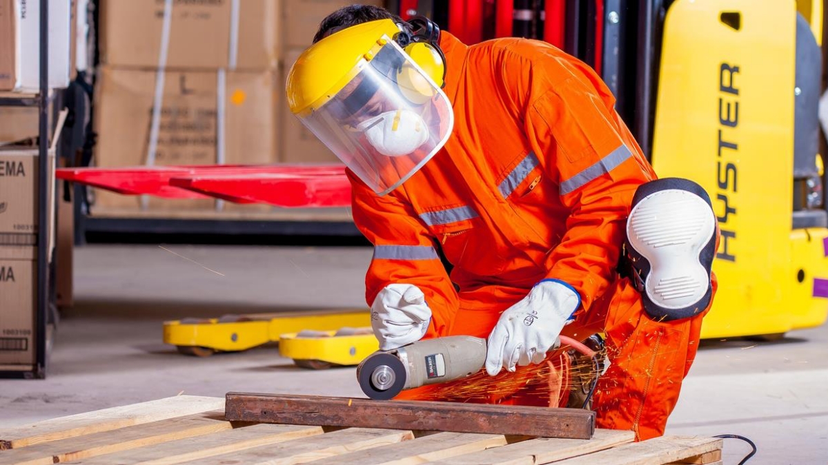 Navigating High-Risk Jobs: What Every Worker Should be Trained for ...