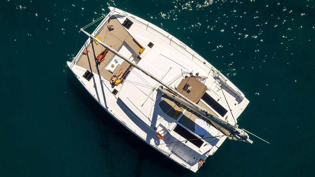 Catamaran 101: Your Beginner’s Guide to Sailing Cabo’s Calm Waters ...