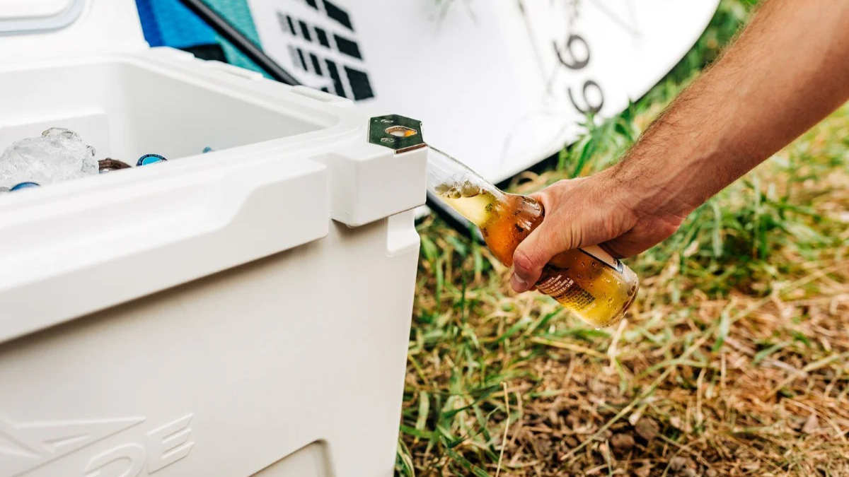 Everything You Need to Know About Injection Molded Coolers - Readability