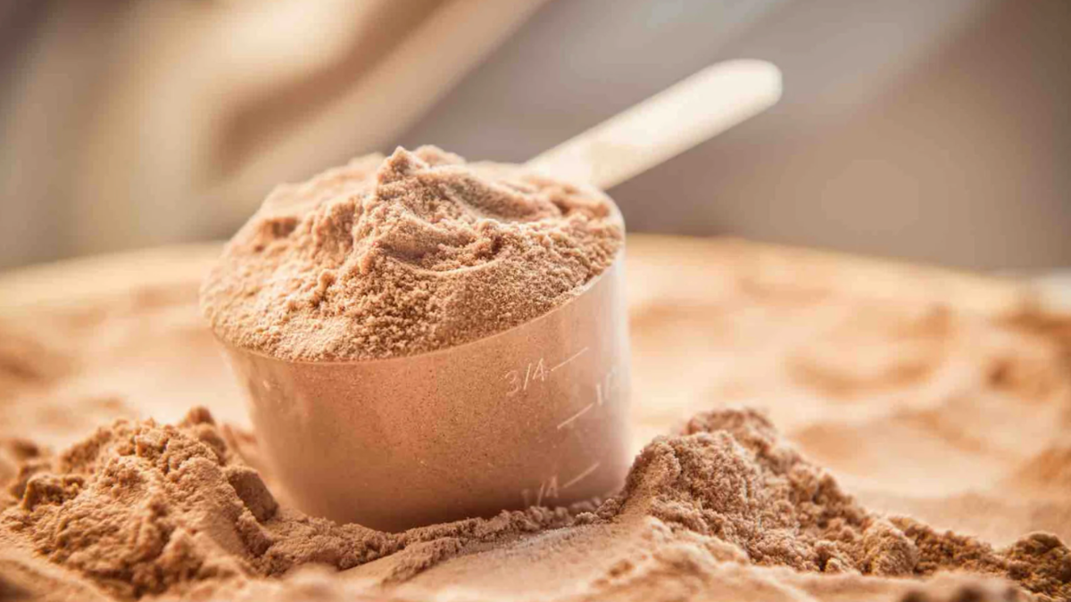 Scoop Smart: What Sets Premium Protein Powders Apart - Readability